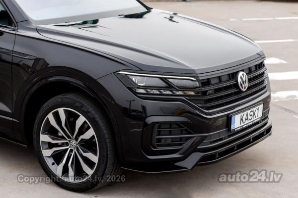 Melns Volkswagen Touareg 2019 Tallina, ar dzinēja tilpumu 3.00 L un nobraukumu 150 tūkst. km par 45000 €, foto 3 vietnē AUTOMOTO.COM.LV