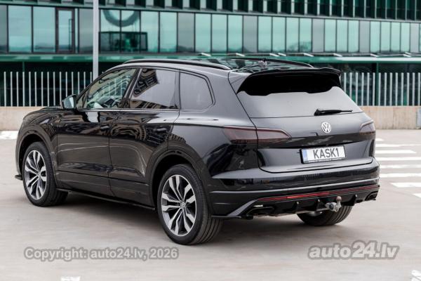 Melns Volkswagen Touareg 2019 Tallina, ar dzinēja tilpumu 3.00 L un nobraukumu 150 tūkst. km par 45000 €, foto 6 vietnē AUTOMOTO.COM.LV