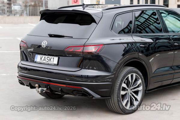 Melns Volkswagen Touareg 2019 Tallina, ar dzinēja tilpumu 3.00 L un nobraukumu 150 tūkst. km par 45000 €, foto 7 vietnē AUTOMOTO.COM.LV
