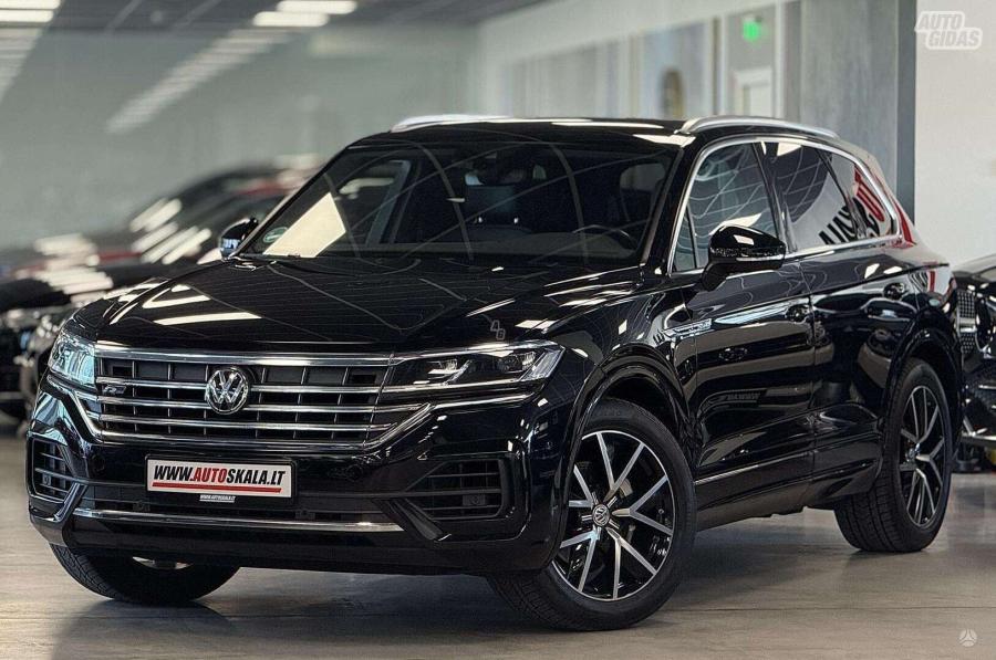 Melns Volkswagen Touareg 2019 Klaipėda, ar dzinēja tilpumu 3.00 L un nobraukumu 269 tūkst. km par 32950 €, foto 1 vietnē AUTOMOTO.COM.LV