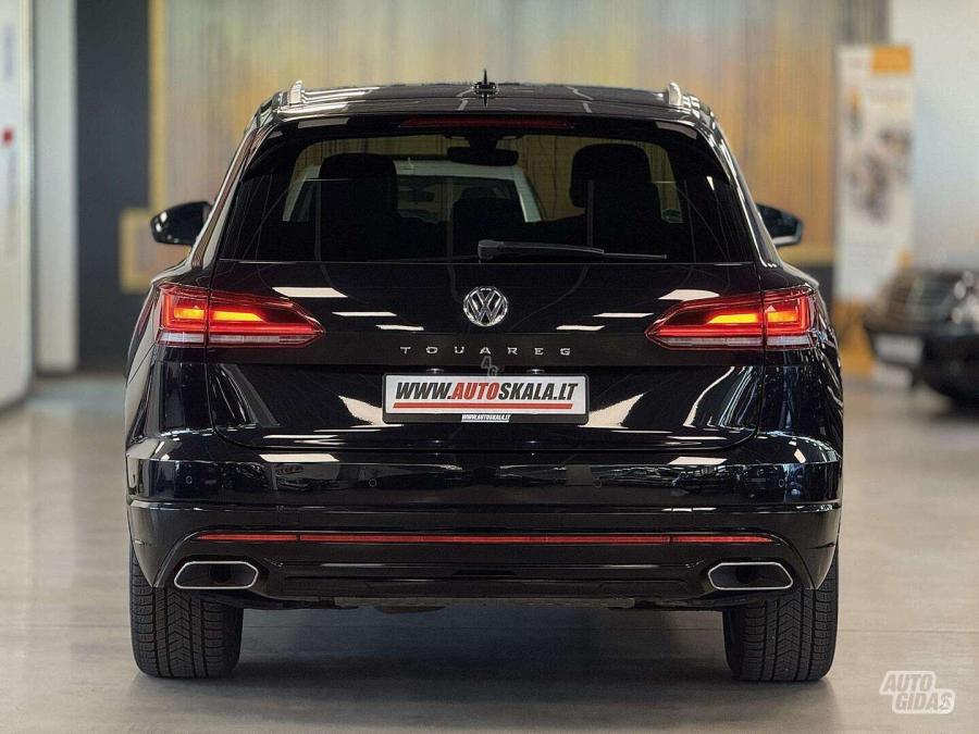 Melns Volkswagen Touareg 2019 Klaipėda, ar dzinēja tilpumu 3.00 L un nobraukumu 269 tūkst. km par 32950 €, foto 6 vietnē AUTOMOTO.COM.LV