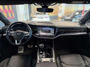 Melns Volkswagen Touareg 2019 Klaipėda, ar dzinēja tilpumu 3.00 L un nobraukumu 269 tūkst. km par 32950 €, foto 8 vietnē AUTOMOTO.COM.LV