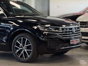 Melns Volkswagen Touareg 2019 Klaipėda, ar dzinēja tilpumu 3.00 L un nobraukumu 269 tūkst. km par 32950 €, foto 27 vietnē AUTOMOTO.COM.LV
