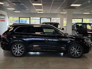 Melns Volkswagen Touareg 2019 Klaipėda, ar dzinēja tilpumu 3.00 L un nobraukumu 269 tūkst. km par 32950 €, foto 31 vietnē AUTOMOTO.COM.LV