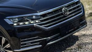 Melns Volkswagen Touareg 2019 Jelgava, ar dzinēja tilpumu 3.00 L un nobraukumu 215 tūkst. km par 32990 €, foto 6 vietnē AUTOMOTO.COM.LV