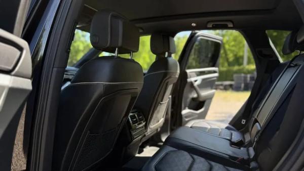 Melns Volkswagen Touareg 2019 Jelgava, ar dzinēja tilpumu 3.00 L un nobraukumu 215 tūkst. km par 32990 €, foto 8 vietnē AUTOMOTO.COM.LV
