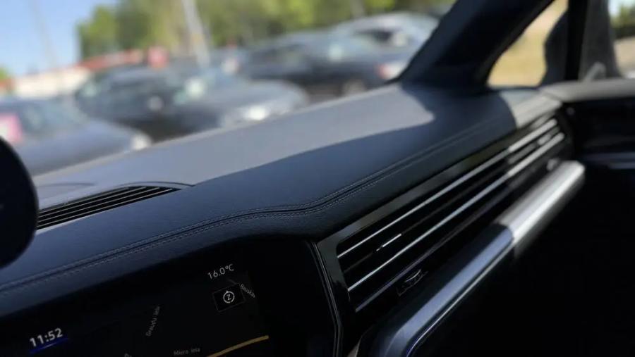 Melns Volkswagen Touareg 2019 Jelgava, ar dzinēja tilpumu 3.00 L un nobraukumu 215 tūkst. km par 32990 €, foto 15 vietnē AUTOMOTO.COM.LV