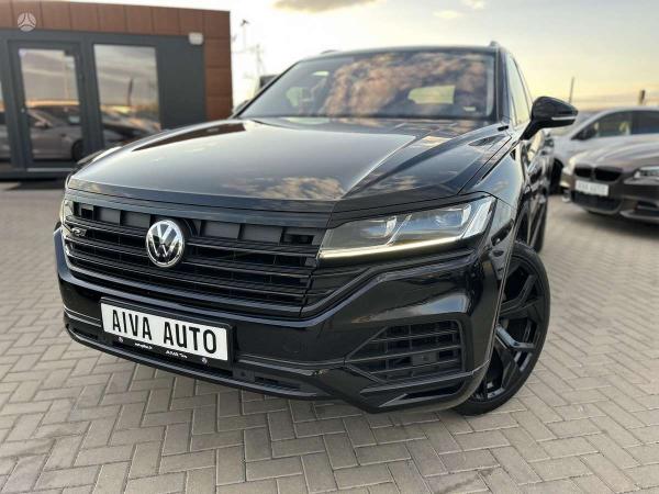 Black Volkswagen Touareg 2019 in Kaunas, with an engine capacity of 2.97 L and mileage of 268 thousand km for 28999 €, photo 7 on AUTOMOTO.COM.LV
