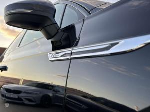 Black Volkswagen Touareg 2019 in Kaunas, with an engine capacity of 2.97 L and mileage of 268 thousand km for 28999 €, photo 10 on AUTOMOTO.COM.LV