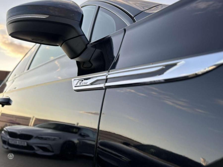 Black Volkswagen Touareg 2019 in Kaunas, with an engine capacity of 2.97 L and mileage of 268 thousand km for 28999 €, photo 10 on AUTOMOTO.COM.LV