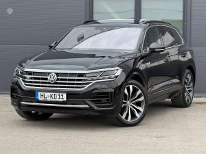 Black Volkswagen Touareg 2019 in Jonava, with an engine capacity of 2.97 L and mileage of 260 thousand km for 31900 €, photo 3 on AUTOMOTO.COM.LV