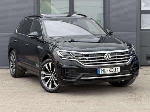 Black Volkswagen Touareg 2019 in Jonava, with an engine capacity of 2.97 L and mileage of 260 thousand km for 31900 €, photo 13 on AUTOMOTO.COM.LV