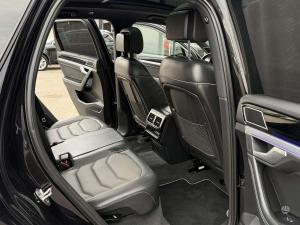 Black Volkswagen Touareg 2019 in Jonava, with an engine capacity of 2.97 L and mileage of 260 thousand km for 31900 €, photo 36 on AUTOMOTO.COM.LV