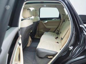 Black Volkswagen Touareg 2019 in Vilnius, with an engine capacity of 2.97 L and mileage of 200 thousand km for 26000 €, photo 7 on AUTOMOTO.COM.LV