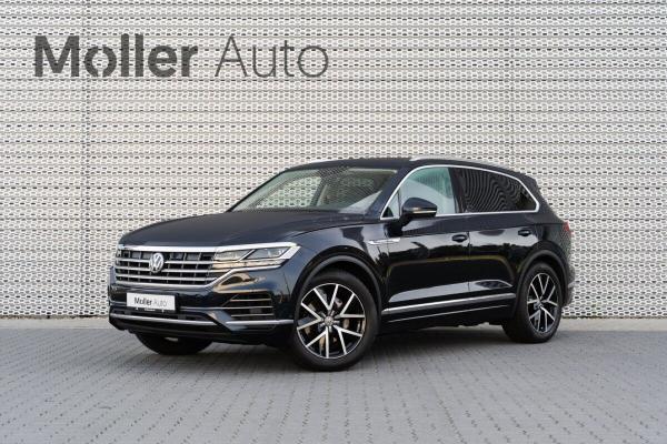 Melns Volkswagen Touareg 2019 Mārupe, ar dzinēja tilpumu 3.00 L un nobraukumu 91 tūkst. km par 40950 €, foto 1 vietnē AUTOMOTO.COM.LV