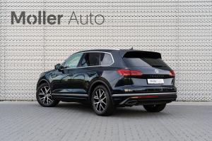 Melns Volkswagen Touareg 2019 Mārupe, ar dzinēja tilpumu 3.00 L un nobraukumu 91 tūkst. km par 40950 €, foto 4 vietnē AUTOMOTO.COM.LV