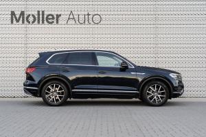 Melns Volkswagen Touareg 2019 Mārupe, ar dzinēja tilpumu 3.00 L un nobraukumu 91 tūkst. km par 40950 €, foto 6 vietnē AUTOMOTO.COM.LV