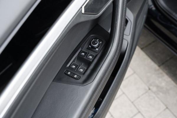 Melns Volkswagen Touareg 2019 Mārupe, ar dzinēja tilpumu 3.00 L un nobraukumu 91 tūkst. km par 40950 €, foto 10 vietnē AUTOMOTO.COM.LV