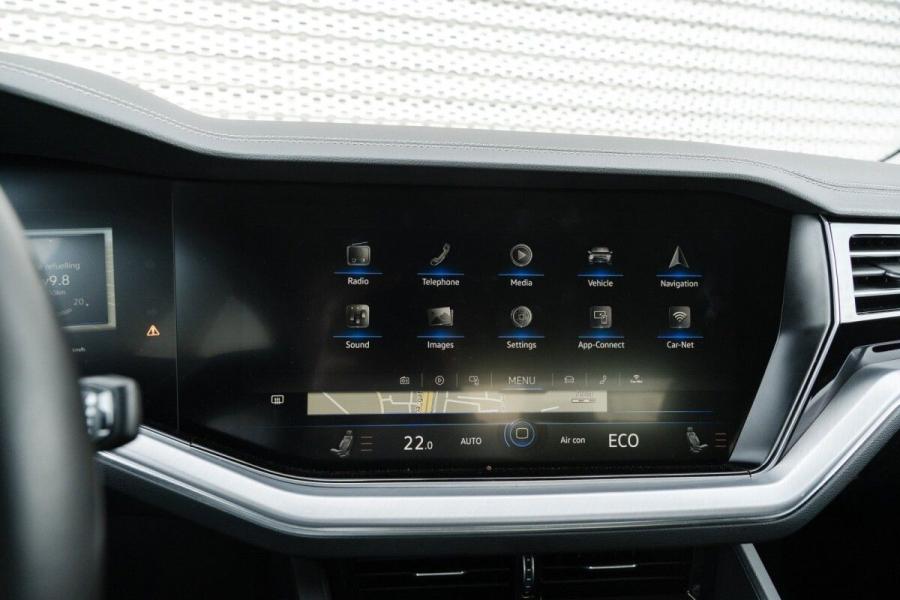 Melns Volkswagen Touareg 2019 Mārupe, ar dzinēja tilpumu 3.00 L un nobraukumu 91 tūkst. km par 40950 €, foto 20 vietnē AUTOMOTO.COM.LV