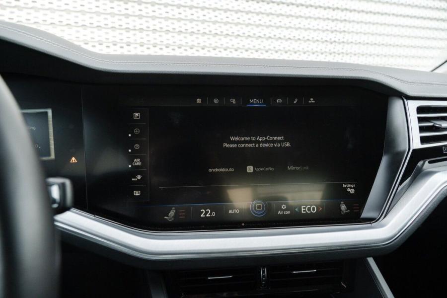 Melns Volkswagen Touareg 2019 Mārupe, ar dzinēja tilpumu 3.00 L un nobraukumu 91 tūkst. km par 40950 €, foto 24 vietnē AUTOMOTO.COM.LV