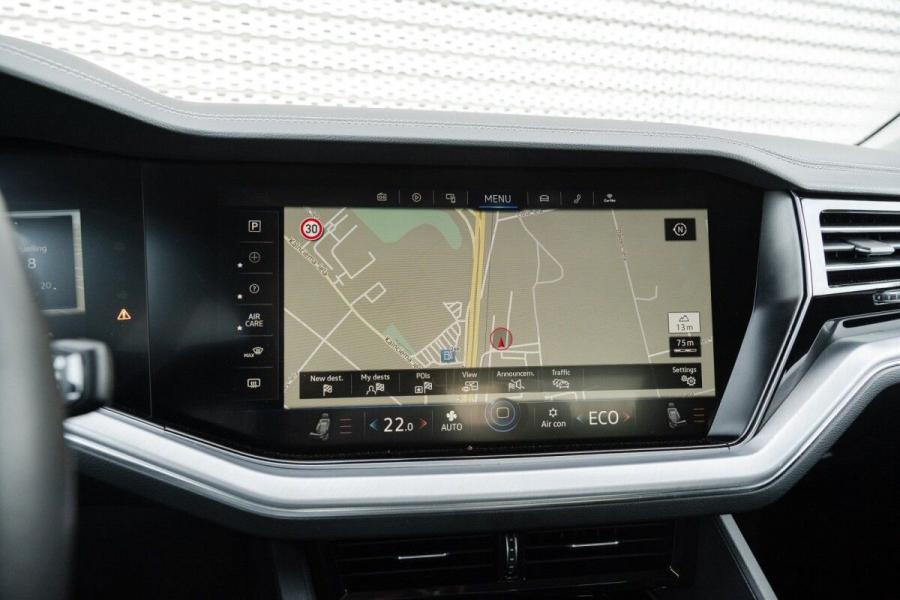 Melns Volkswagen Touareg 2019 Mārupe, ar dzinēja tilpumu 3.00 L un nobraukumu 91 tūkst. km par 40950 €, foto 26 vietnē AUTOMOTO.COM.LV