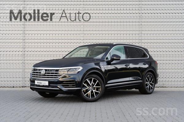Melns Volkswagen Touareg 2019 Rīga, ar dzinēja tilpumu 3.00 L un nobraukumu 91 tūkst. km par 40950 €, foto 1 vietnē AUTOMOTO.COM.LV