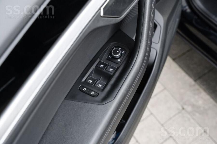 Melns Volkswagen Touareg 2019 Rīga, ar dzinēja tilpumu 3.00 L un nobraukumu 91 tūkst. km par 40950 €, foto 10 vietnē AUTOMOTO.COM.LV