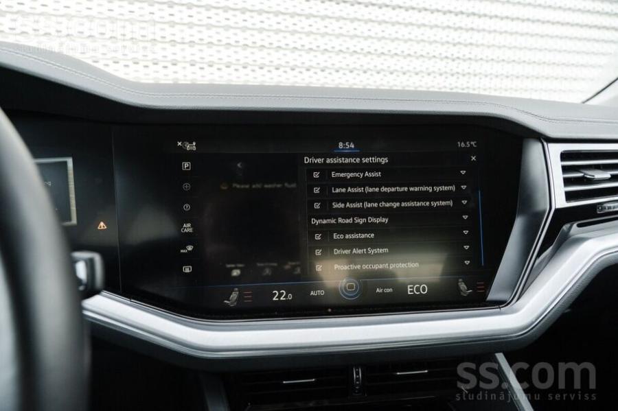 Melns Volkswagen Touareg 2019 Rīga, ar dzinēja tilpumu 3.00 L un nobraukumu 91 tūkst. km par 40950 €, foto 22 vietnē AUTOMOTO.COM.LV