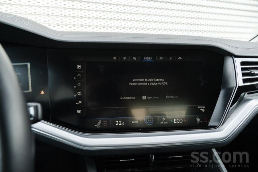 Melns Volkswagen Touareg 2019 Rīga, ar dzinēja tilpumu 3.00 L un nobraukumu 91 tūkst. km par 40950 €, foto 24 vietnē AUTOMOTO.COM.LV