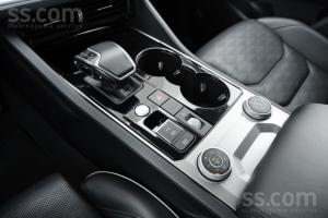 Melns Volkswagen Touareg 2019 Rīga, ar dzinēja tilpumu 3.00 L un nobraukumu 91 tūkst. km par 40950 €, foto 28 vietnē AUTOMOTO.COM.LV