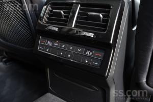 Melns Volkswagen Touareg 2019 Rīga, ar dzinēja tilpumu 3.00 L un nobraukumu 91 tūkst. km par 40950 €, foto 31 vietnē AUTOMOTO.COM.LV