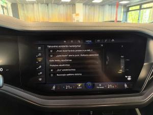 Black Volkswagen Touareg 2019 in Klaipeda, with an engine capacity of 2.97 L and mileage of 269 thousand km for 31950 €, photo 14 on AUTOMOTO.COM.LV