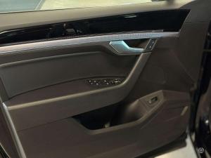 Black Volkswagen Touareg 2019 in Klaipeda, with an engine capacity of 2.97 L and mileage of 269 thousand km for 31950 €, photo 20 on AUTOMOTO.COM.LV