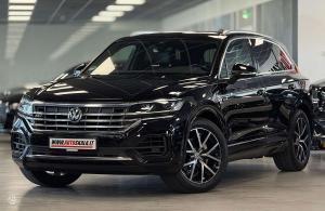 Black Volkswagen Touareg 2019 in Klaipeda, with an engine capacity of 2.97 L and mileage of 269 thousand km for 31950 €, photo 22 on AUTOMOTO.COM.LV