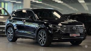Black Volkswagen Touareg 2019 in Klaipeda, with an engine capacity of 2.97 L and mileage of 269 thousand km for 31950 €, photo 24 on AUTOMOTO.COM.LV