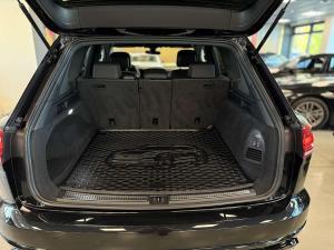 Black Volkswagen Touareg 2019 in Klaipeda, with an engine capacity of 2.97 L and mileage of 269 thousand km for 31950 €, photo 30 on AUTOMOTO.COM.LV