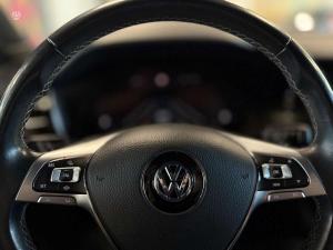 Black Volkswagen Touareg 2019 in Klaipeda, with an engine capacity of 2.97 L and mileage of 269 thousand km for 31950 €, photo 34 on AUTOMOTO.COM.LV