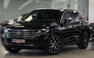 Black Volkswagen Touareg 2019 in Klaipeda, with an engine capacity of 2.97 L and mileage of 269 thousand km for 31950 €, photo 36 on AUTOMOTO.COM.LV
