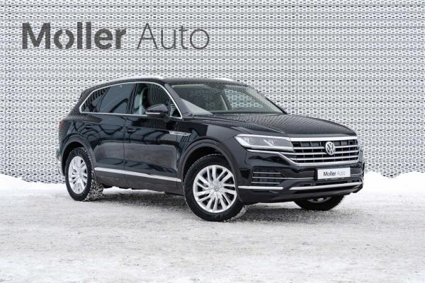 Black Volkswagen Touareg 2020 in Marupe, with an engine capacity of 3.00 L and mileage of 111 thousand km for 28750 €, photo 2 on AUTOMOTO.COM.LV