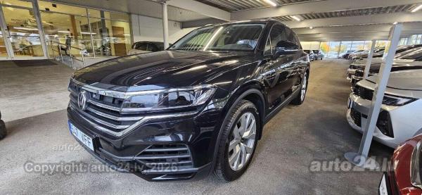 Melns Volkswagen Touareg 2020 Tallina, ar dzinēja tilpumu 3.00 L un nobraukumu 103 tūkst. km par 38600 €, foto 1 vietnē AUTOMOTO.COM.LV