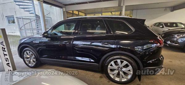 Melns Volkswagen Touareg 2020 Tallina, ar dzinēja tilpumu 3.00 L un nobraukumu 103 tūkst. km par 38600 €, foto 5 vietnē AUTOMOTO.COM.LV