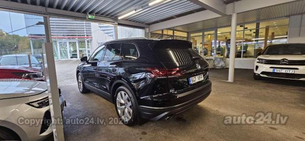 Melns Volkswagen Touareg 2020 Tallina, ar dzinēja tilpumu 3.00 L un nobraukumu 103 tūkst. km par 38600 €, foto 6 vietnē AUTOMOTO.COM.LV