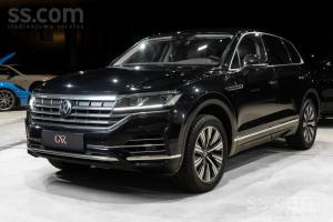 Black Volkswagen Touareg 2020 in Riga, with an engine capacity of 3.00 L and mileage of 199 thousand km for 21900 €, photo  on AUTOMOTO.COM.LV
