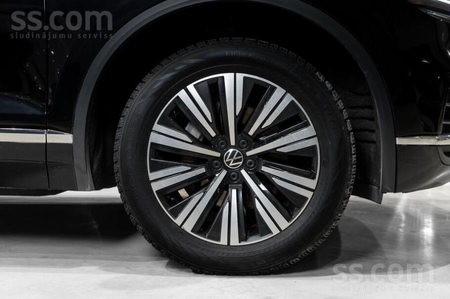 Melns Volkswagen Touareg 2020 Rīga, ar dzinēja tilpumu 3.00 L un nobraukumu 199 tūkst. km par 21900 €, foto 8 vietnē AUTOMOTO.COM.LV