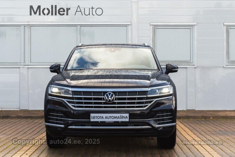 Melns Volkswagen Touareg 2021 Ventspils, ar dzinēja tilpumu 3.00 L un nobraukumu 179 tūkst. km par 33254 €, foto 8 vietnē AUTOMOTO.COM.LV