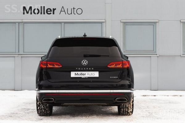 Melns Volkswagen Touareg 2021 Ventspils, ar dzinēja tilpumu 3.00 L un nobraukumu 126 tūkst. km par 44200 €, foto 4 vietnē AUTOMOTO.COM.LV