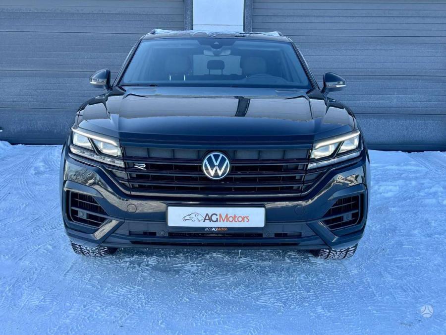 Melns Volkswagen Touareg 2021 Viļņa, ar dzinēja tilpumu 3.00 L un nobraukumu 134 tūkst. km par 45900 €, foto 5 vietnē AUTOMOTO.COM.LV