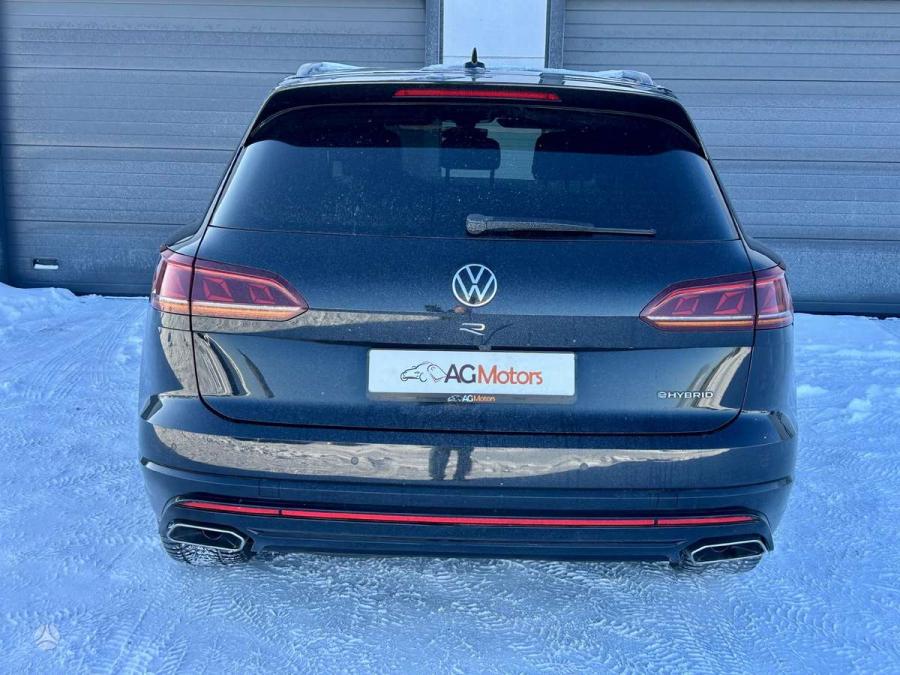Melns Volkswagen Touareg 2021 Viļņa, ar dzinēja tilpumu 3.00 L un nobraukumu 134 tūkst. km par 45900 €, foto 6 vietnē AUTOMOTO.COM.LV