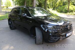 Черный Фольксваген Туарег 2021 в Рига, объемом двигателя 3.00 л и пробегом 140 тыс. км за 46500 €, фото 3 на AUTOMOTO.COM.LV