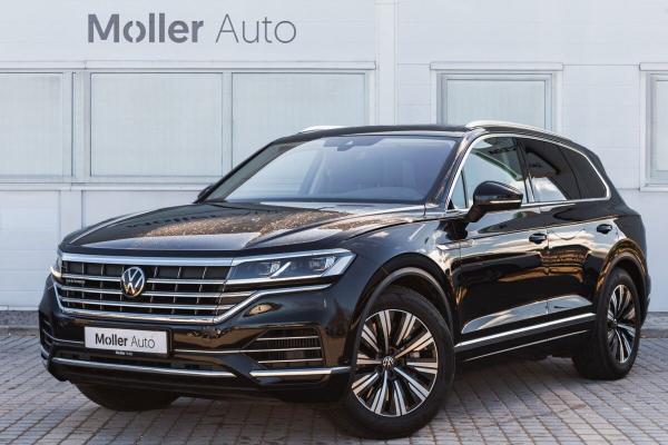 Black Volkswagen Touareg 2021 in Ventspils, with an engine capacity of 3.00 L and mileage of 77 thousand km for 36000 €, photo 1 on AUTOMOTO.COM.LV